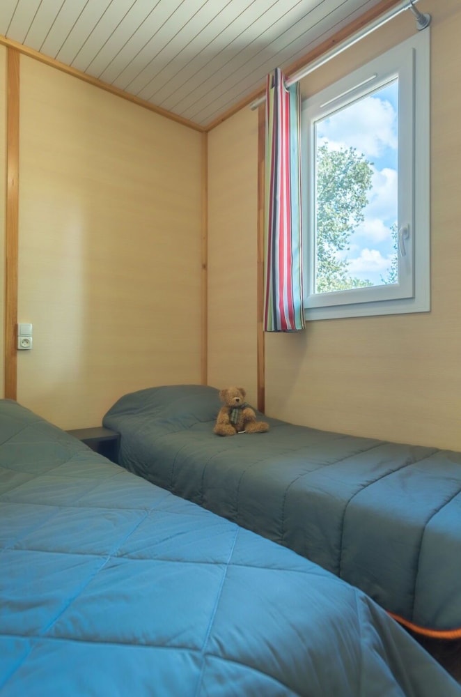 Beautiful Apartment In Villa With Wifi, A/c, Pool, Tv, Terrace, Pets Allowed And Parking - Argelès-sur-Mer