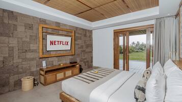 Grand Royal 2 Bedroom Private Pool Villa with Ricefield View | Vista do quarto