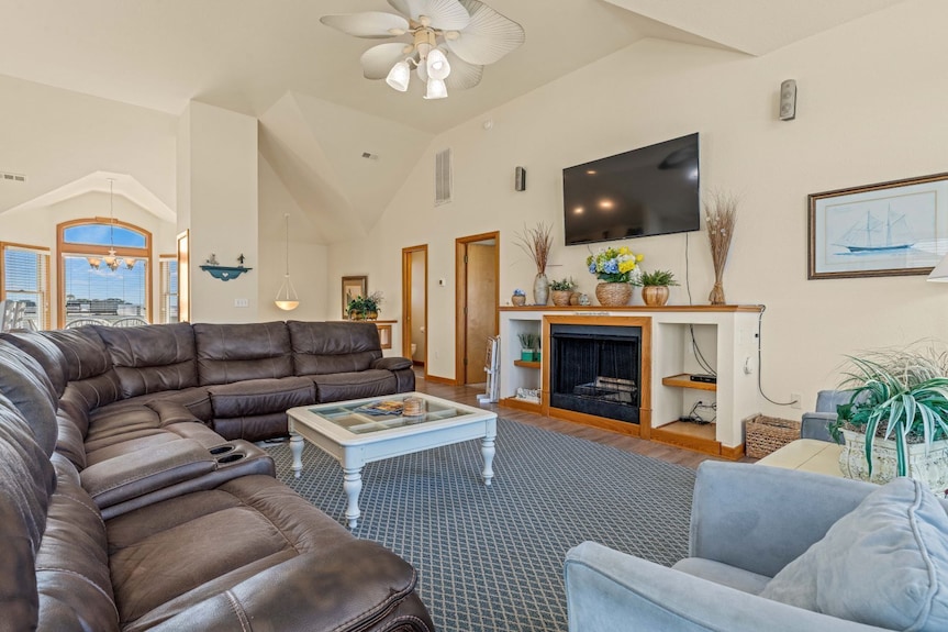 Fun For Shore 7-bedroom Home In Whalehead - North Carolina