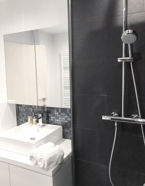 Apartamento panorâmico | Chuveiro