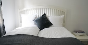 Apartamento econômico | 3 quartos, espaço de trabalho para notebook, cortinas blackout