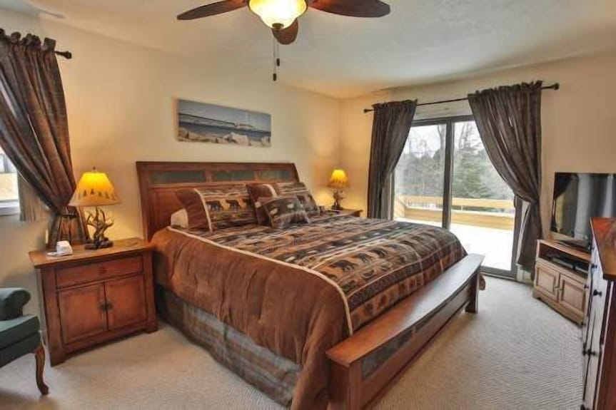 Close To Golf Courses, Nubs Nob And Boyne Skiing, Trout Creek Condo #115 - 3 Bdrms, 2 Baths - 哈伯斯普林斯