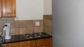Quarto Duplo | Kitchenette privada | Utensílios de cozinha