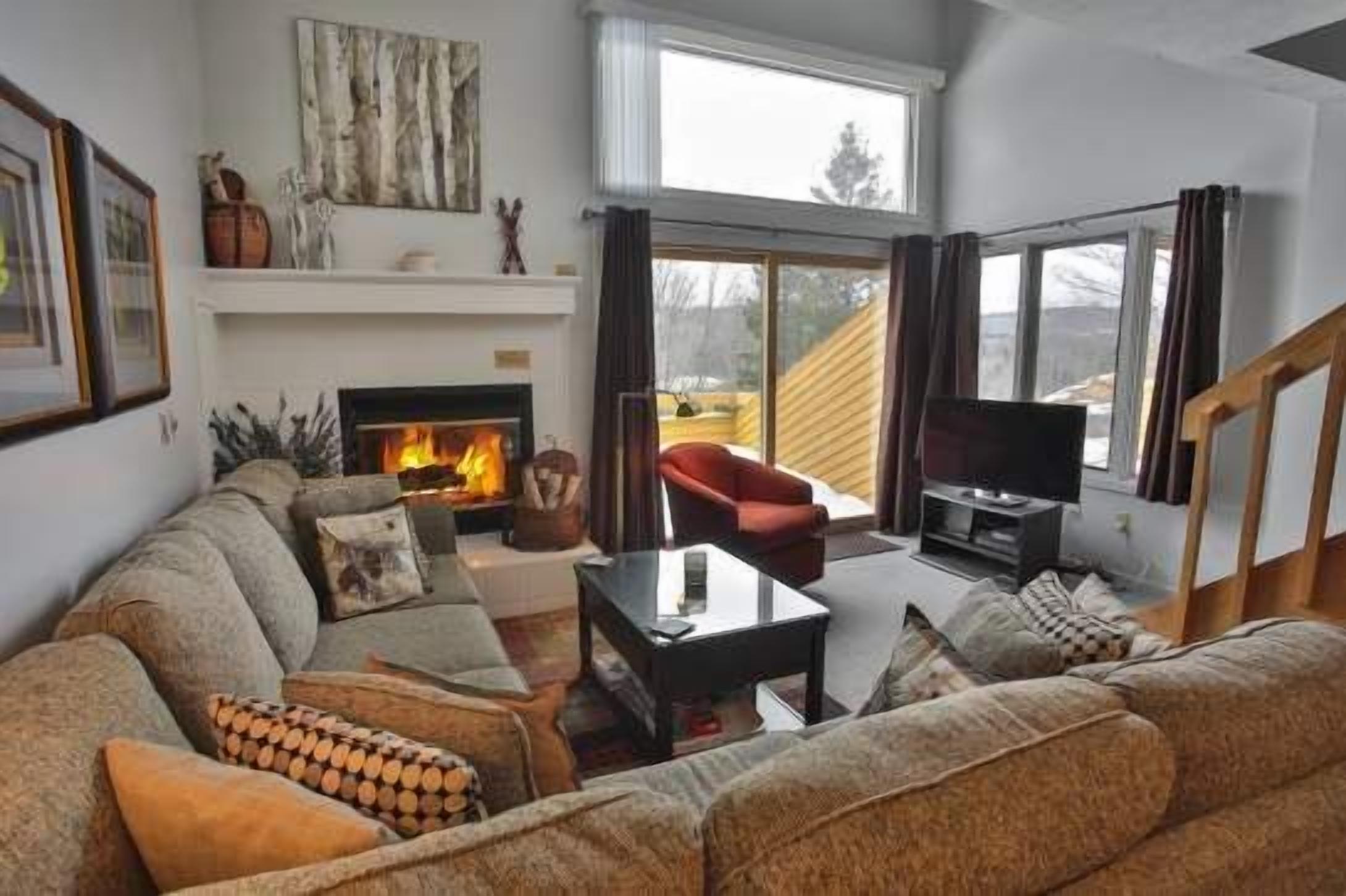 Close To Lake Michigan, Skiing, Golf. Trout Creek Condo #85 - 2 Bedroom Loft, 2 Baths. On-site Pools - Harbor Springs, MI