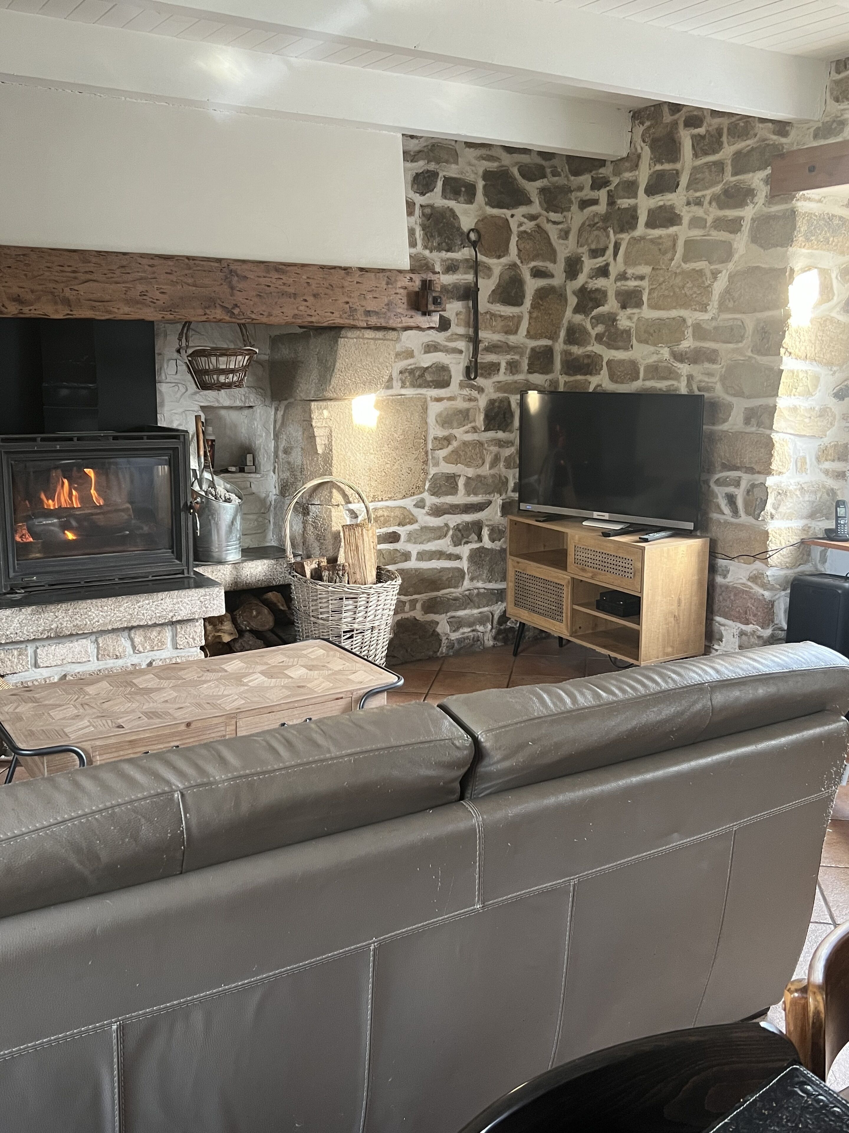 Penty Yves Dans Une Métairie Bretonne *** Du 17 èMe Siècle  Pour 4 Personnes - Crozon