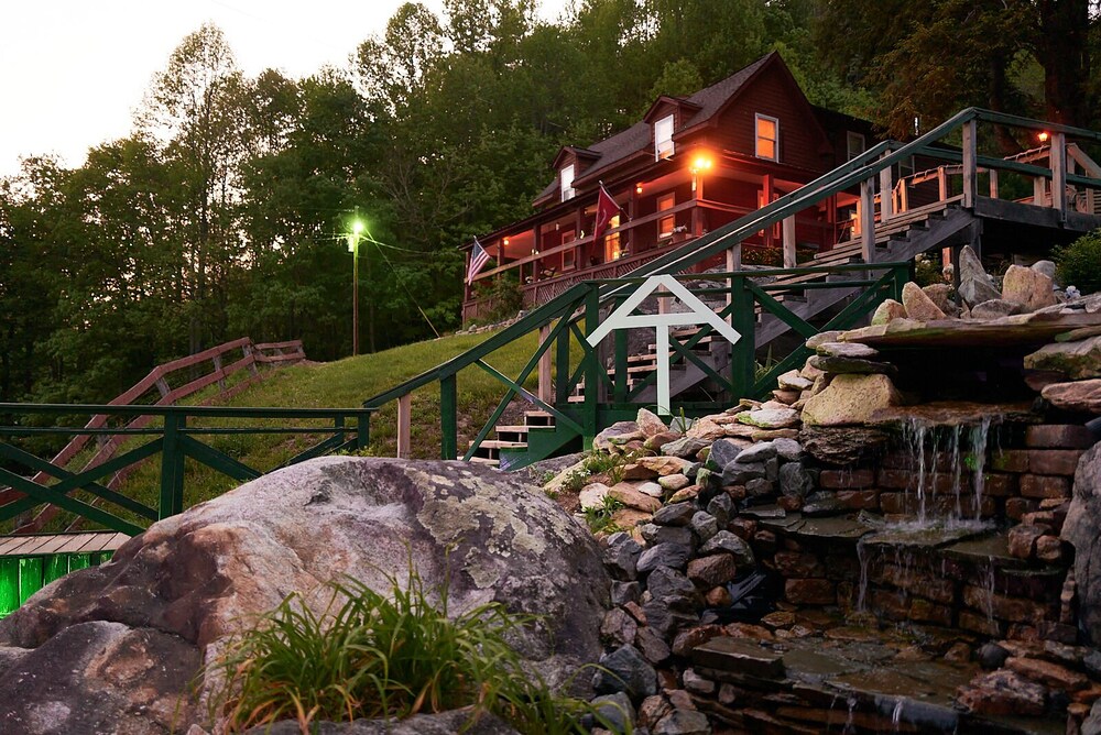 Mountain Harbour B&b And Hiker Hostel - Tennessee