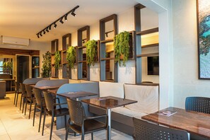 Pequeno-almoço tipo buffet diário incluído 