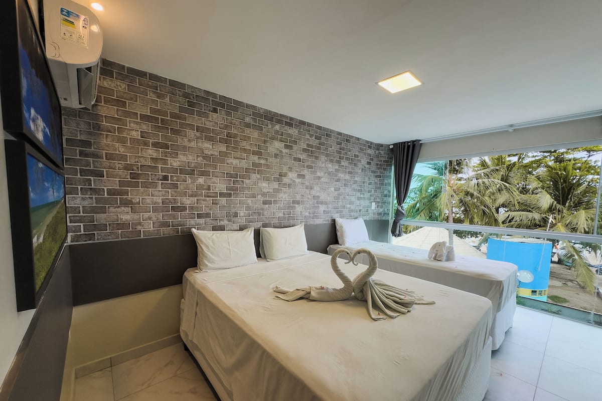 Quarto casal, vista para o mar | Cortinas blackout, Wi-Fi de cortesia, roupa de cama