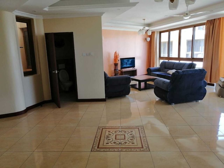 Our Home Is A Dime.stay With Us.feel At Home - Mombasa
