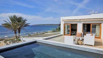 Suite-Estúdio, piscina privativa, vista para o mar | Terraço/pátio interior