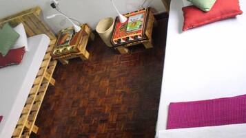 Quarto Twin Comfort | Secretária, ferro/tábua de engomar, Wi-fi grátis