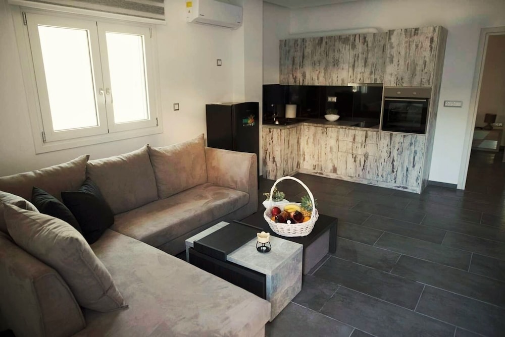 Lf Suites - Фивы