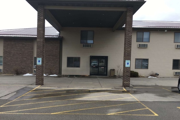 Americinn By Wyndham Viroqua - Viroqua, WI