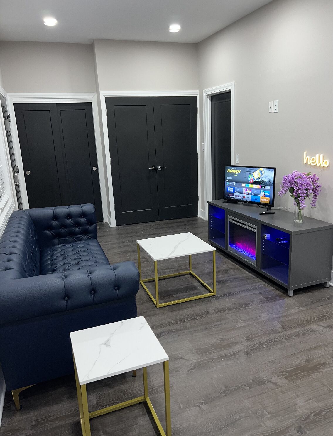 In The Heart Of Milwaukee- Fun, Resturants And Parks Within Walking Distance - Milwaukee, WI