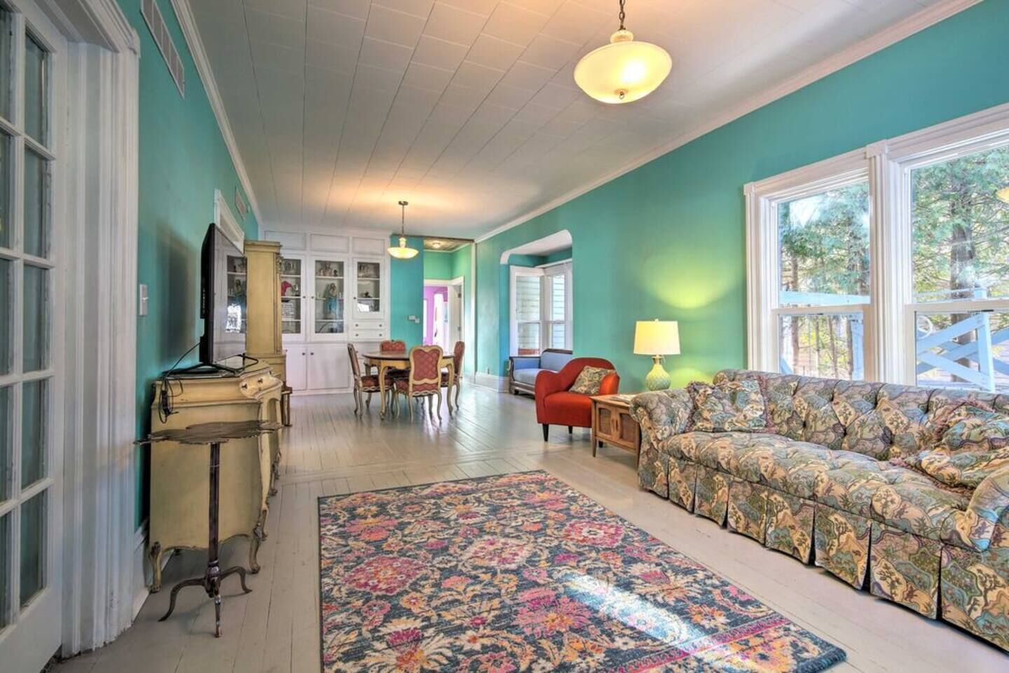 The Door Belle - Downtown Bungalow - Wisconsin