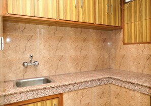 Quarto Premium | Cozinha privada | Uma cafeteira/bule, uma chaleira elétrica 