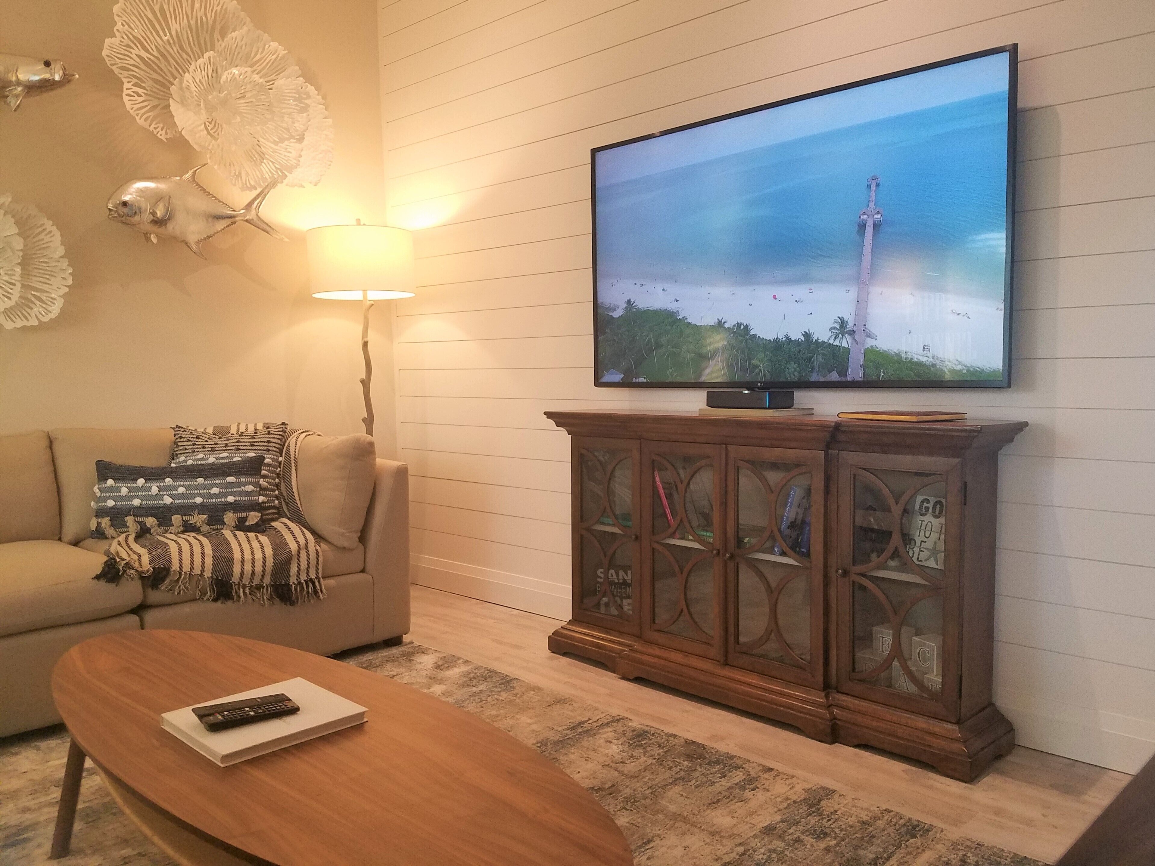 Modern Coastal Cottage 1.5 Miles To Beach - Naples, FL