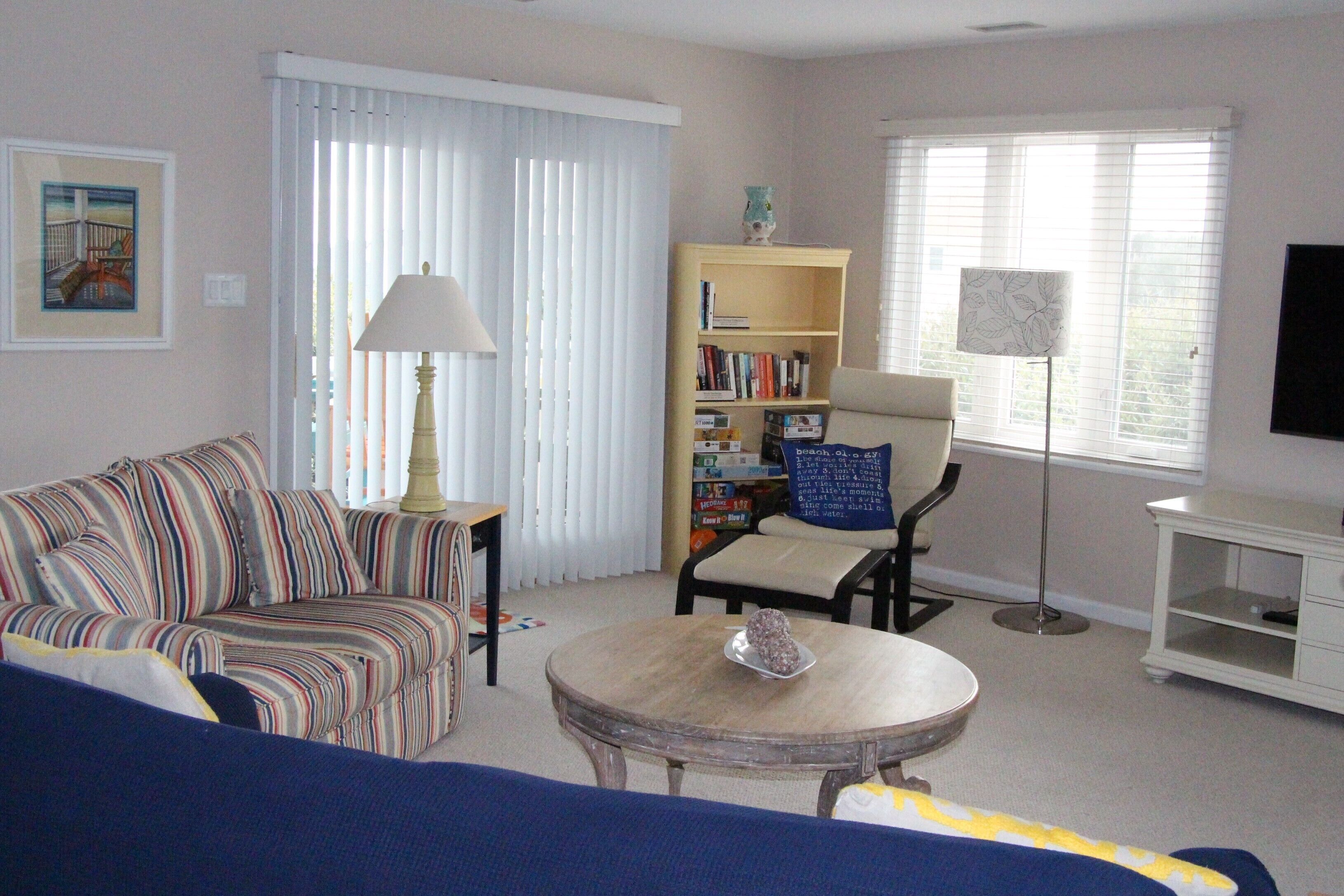Dancing Barefoot- Cozy Beach Getaway- 4th Row House With Ocean View - Emerald Isle, NC