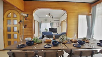 Casa, 3 quartos | Refeições no quarto