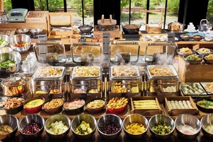 Café da manhã com buffet todos os dias mediante uma taxa