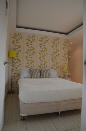 Quarto Duplo Standard | Cofre no quarto, cortinas/cortinados opacos, Wi-fi grátis 