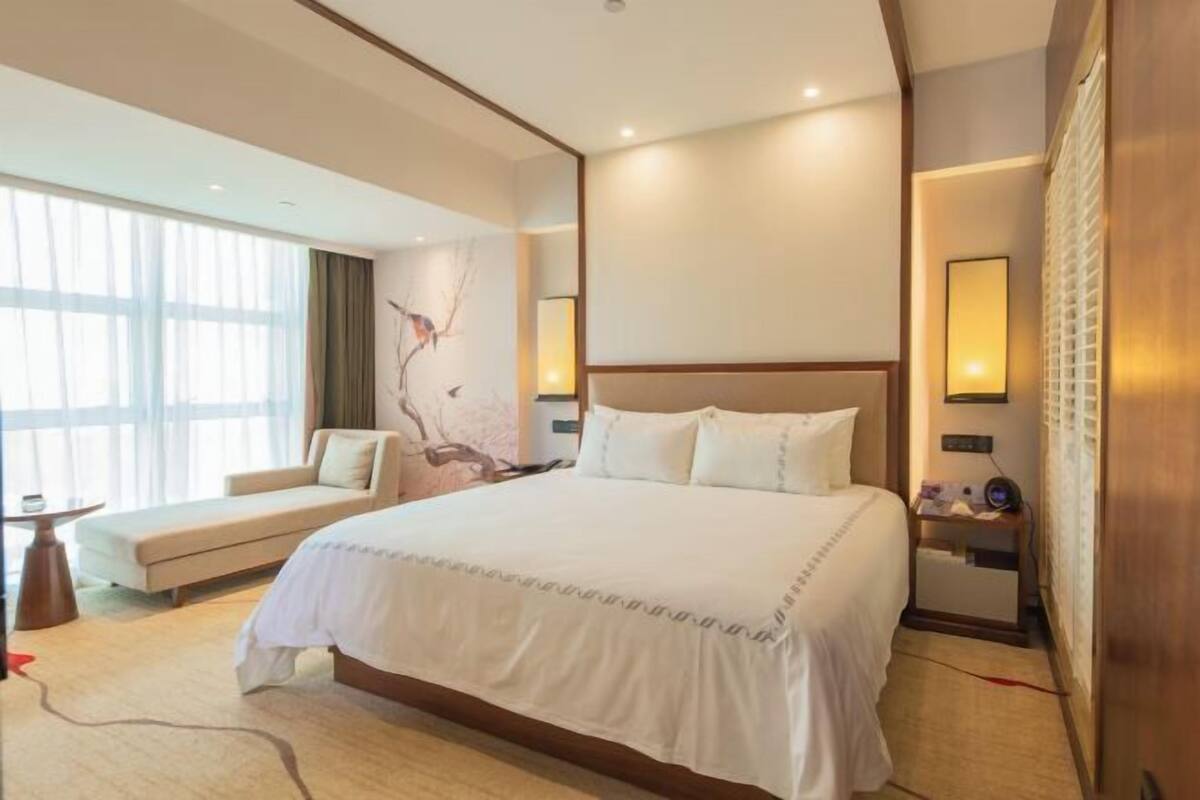 Minibar, cofre no quarto, cortinas/cortinados opacos, Wi-fi grátis 