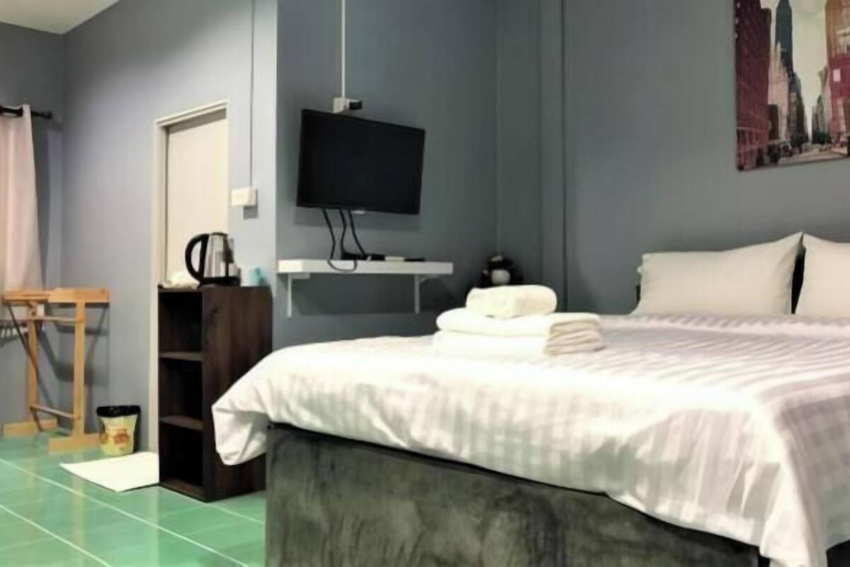 Secretária, Wi-fi grátis, roupa de cama fornecida