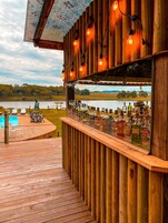 Bar à beira da piscina