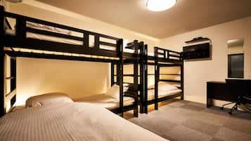 Quarto (C) | Wi-fi grátis, roupa de cama fornecida