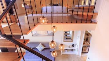 Penthouse Deluxe | Sala de estar | Televisor de 32 polegadas com canais digitais