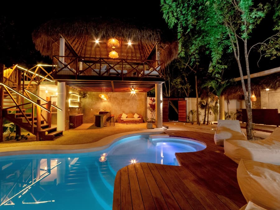 Piscina exterior, da(s) 8:00 à(s) 23:00, espreguiçadeiras