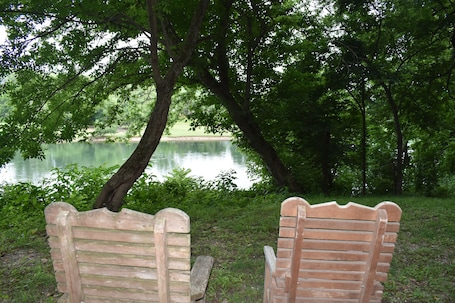 Exterior. Jack's White River Fishing Resort