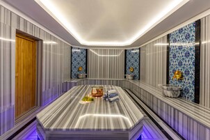 Sauna seca, banheira de hidromassagem, sauna a vapor