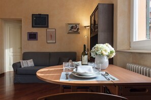 Apartamento, 1 quarto | Sala de estar