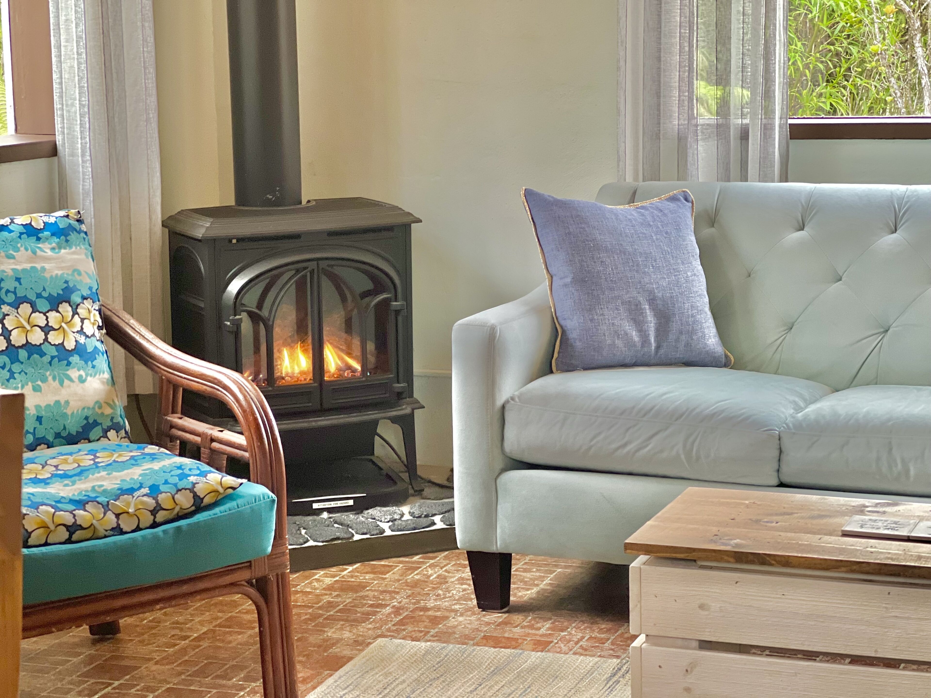 Rustic Cabin In Volcano Village - Volcano, HI