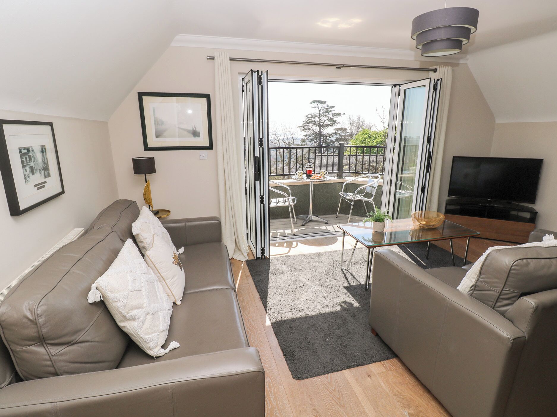 Cambrie, Luxury Holiday Cottage, With Pool In Tenby - Tenby