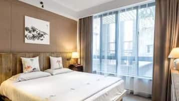 Quarto Duplo Comfort, não fumadores | Secretária, cortinas/cortinados opacos, Wi-fi grátis