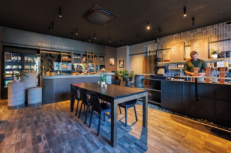 Restaurante. Quest Preston