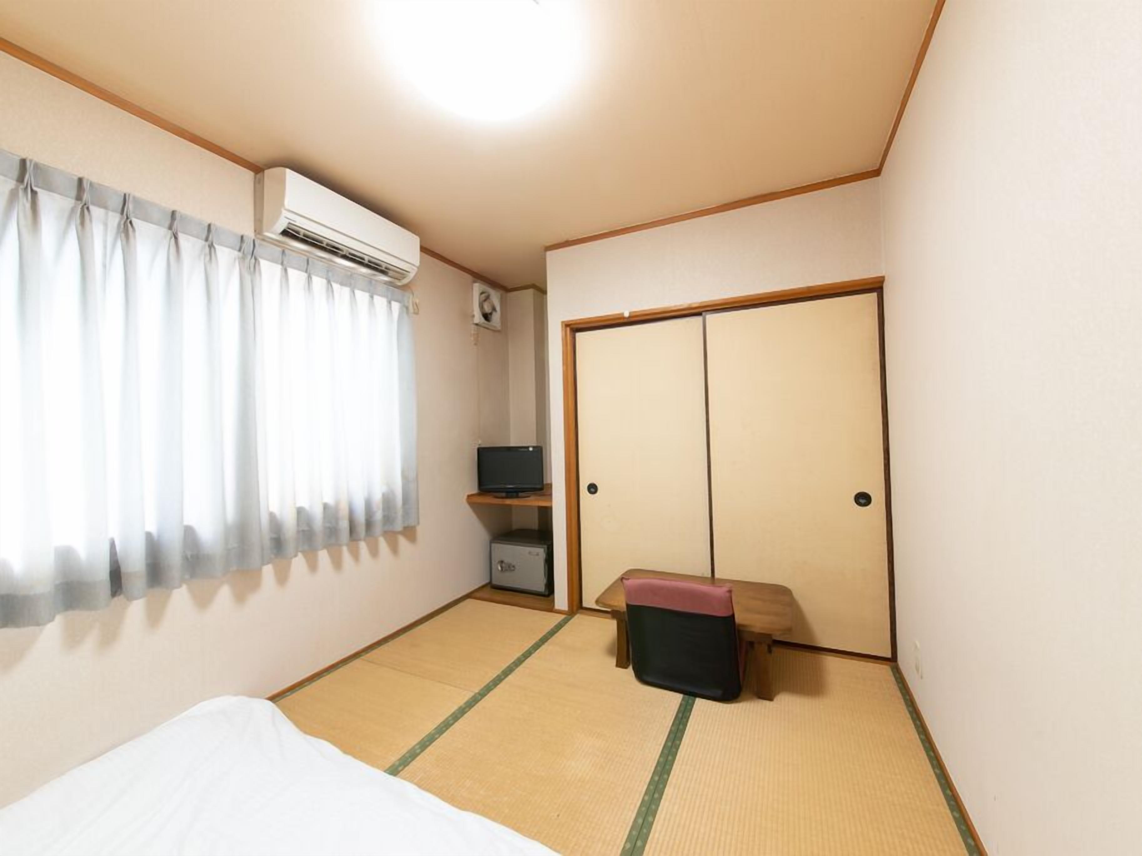 Escrivaninha, Wi-Fi de cortesia, roupa de cama
