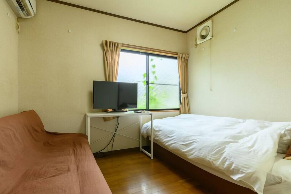 Escrivaninha, Wi-Fi de cortesia, roupa de cama