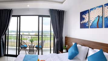 Quarto casal luxo | Roupas de cama premium, frigobar (abastecido com alguns itens grátis)