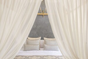 Suíte, vista para a piscina (TIGMI) | Roupas de cama de algodão egípcio, roupas de cama premium