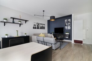 Apartamento Deluxe | 1 quarto, roupa de alta qualidade, secretária 
