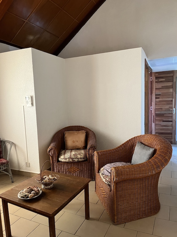 Private One Bed Apartment1 Min Walk To Beach Wifi, Nespresso & Air Fryer - Mauritius