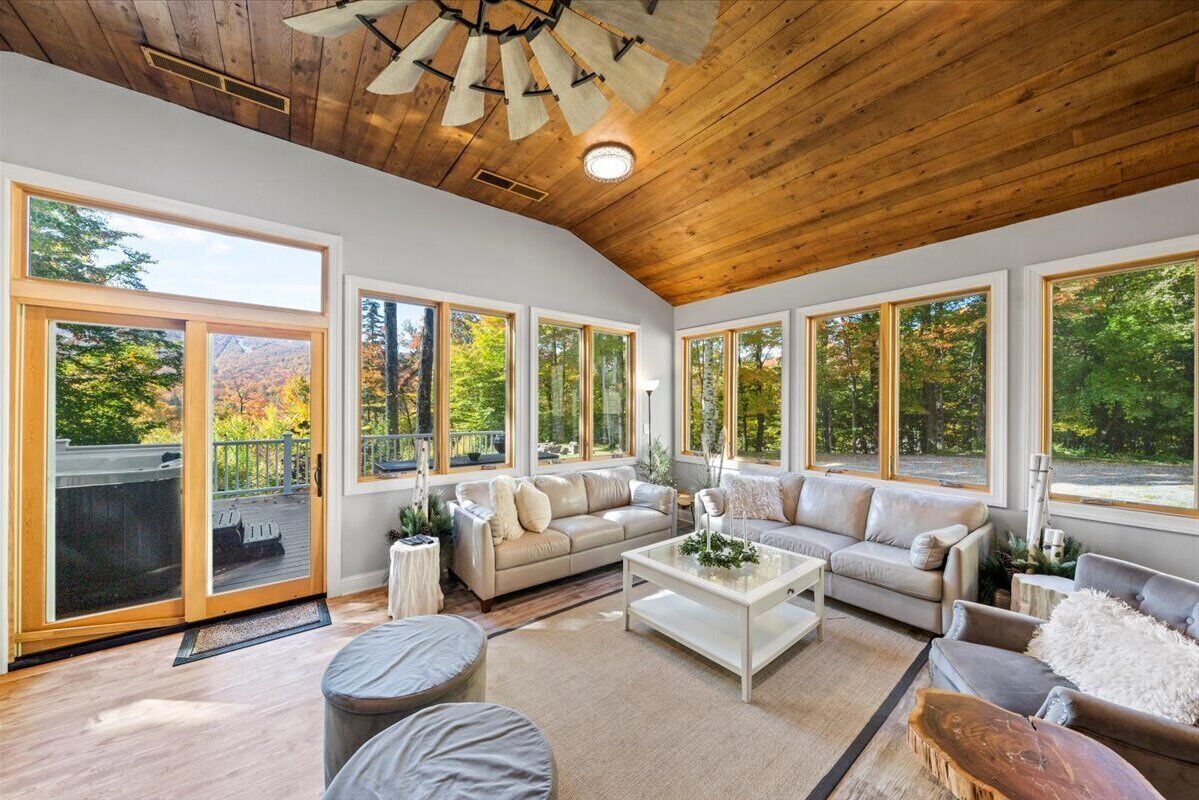 Summit Views - Last Minute Booking Promos! Mountain Retreat W/hot Tub And Sauna - Stratton Mountain, VT