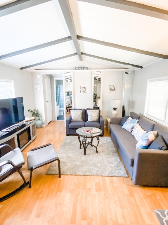 Tacoma Hidden Gem 1bed/1bath W/ Kitchen And Laundry - Tacoma, WA