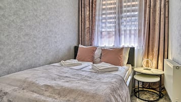 Apartament (3E/16) | 1 quarto, com decoração personalizada, com mobília individualizada