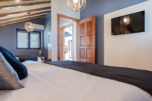 Apartamento superluxo, vista para o mar | 2 quartos, cofres nos quartos, individualmente decorados