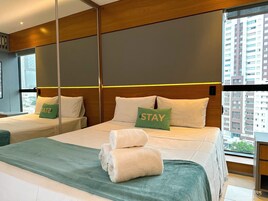 Apartamento luxo, 1 quarto | Frigobar, cofres nos quartos, cortinas blackout, Wi-Fi de cortesia