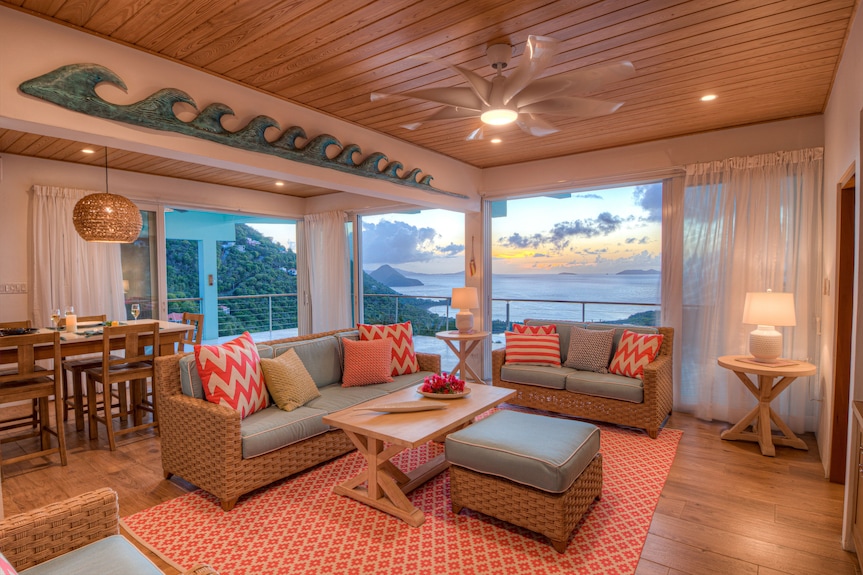 Seven Ten – Fun, Modern, Beach Vibes - Coral Bay